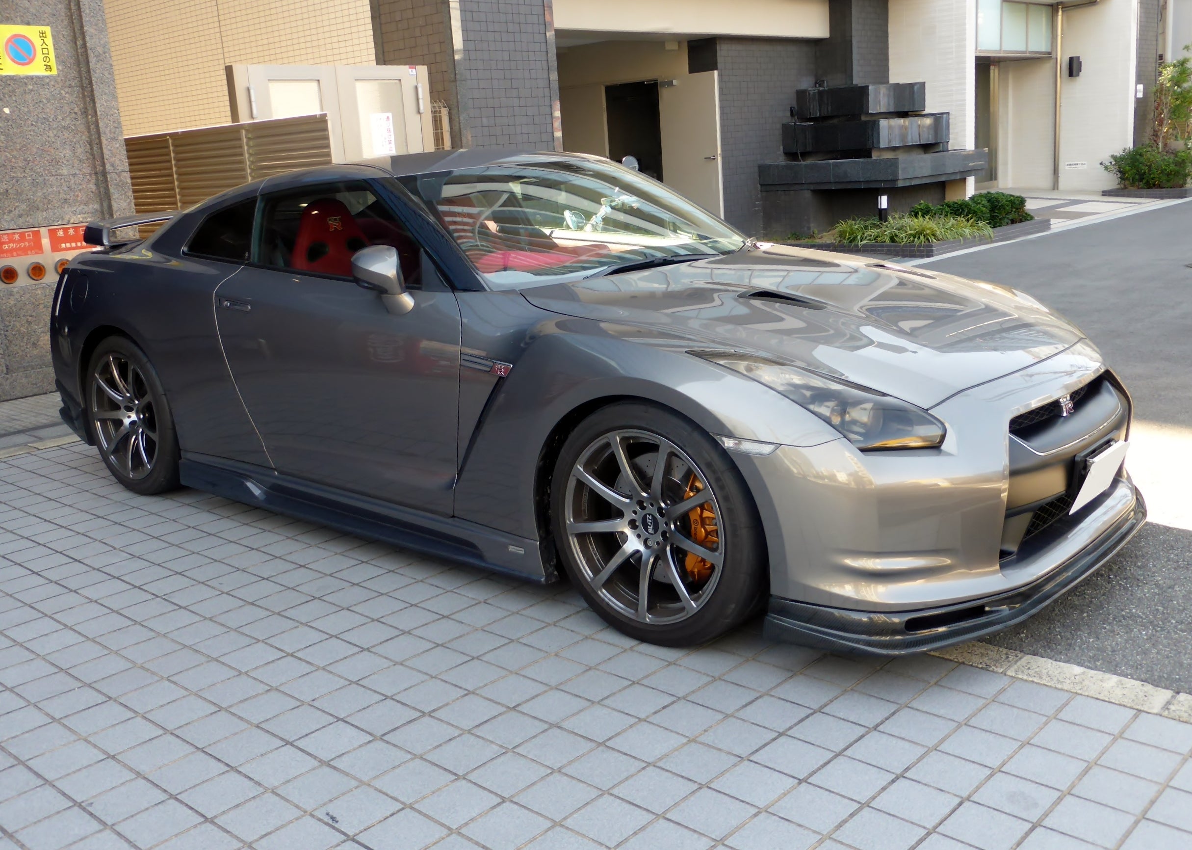 Nissan R35 GTR – Angry Panda Factory